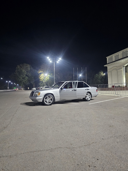 Mersdes-Benz w124