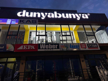 Banner orakal bo‘rtma harflar stend poligrafiya reklama telefon lazer
