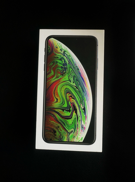 В продаже IPhone XS Max