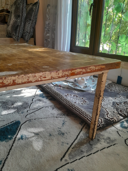 Xontaxta sotaman juda mustahkam temirdan oÿoqlari