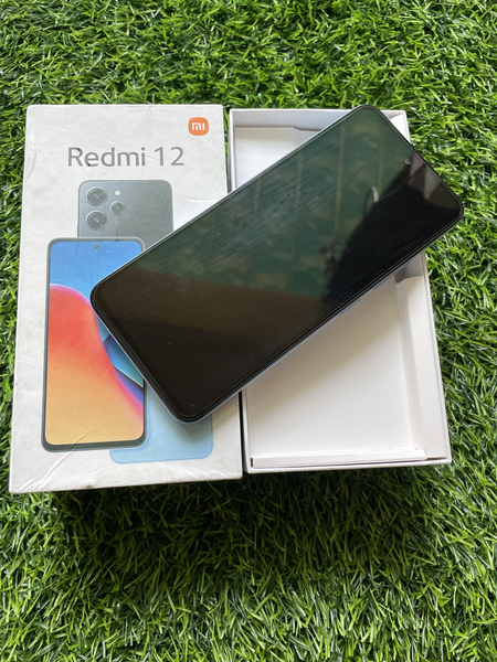 Redmi 12 8/256gb idial
