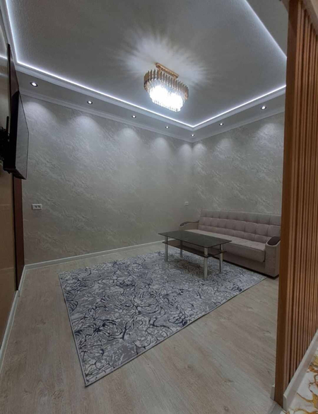 Sergili 7 metroni oldida