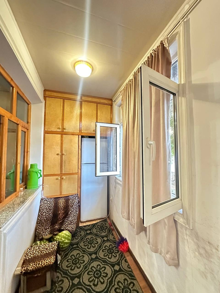 Продам!!!2в3 Чилонзар 20й кв балкон 1.5-6