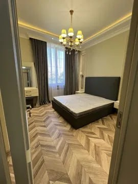 Ш.Руставелли Высокопотолочка 3/4/5 Евро-ремонт  90кв.м  с обстановкой
