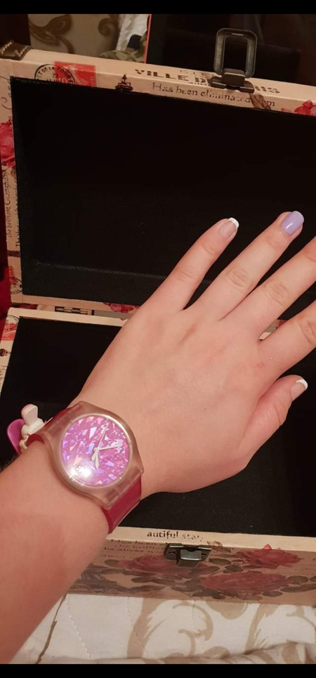 Часы женские Swatch Швейцария оригинал состояние отличное