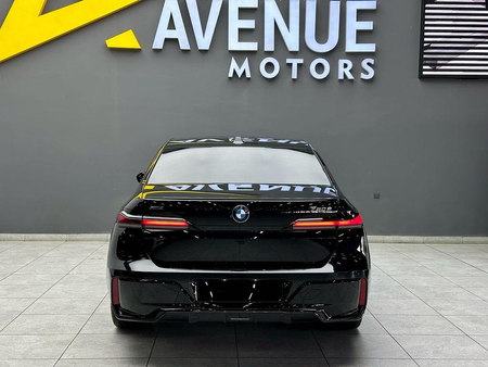 Продается BMW 750 e