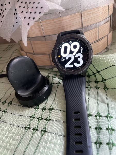 Samsung watch sotiladi