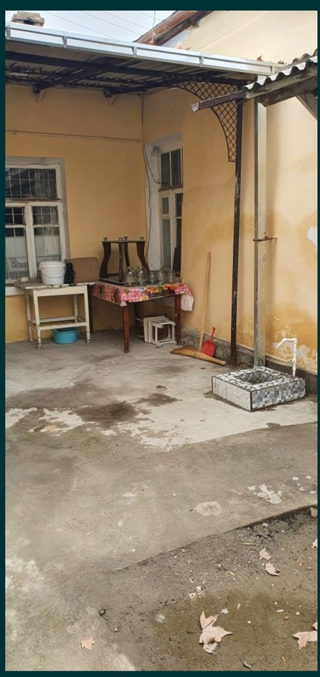 Продаётся домик в центре города