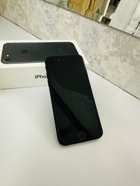 Iphone 7 sotiladi