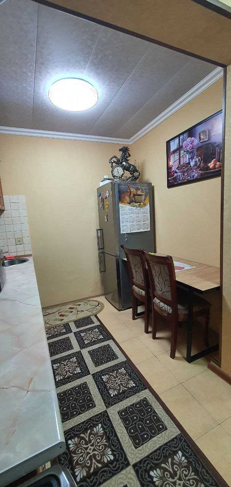 Срочно продаю 2/4/4 Юнусабад 7 квартал 