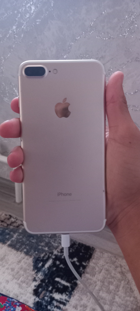 Ipone 7 plus ideal ocilmagan yangi SROCNE