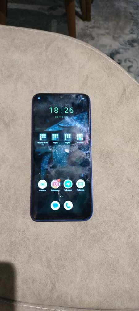 Redmi 9C sotiladi xotira 128 gb karobka yuq  narxi 500000