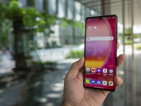 LG VELVET 5G (снапдрагон)  азу 8гб памит 128гб батарйка 4300 мач ИДЕАЛ