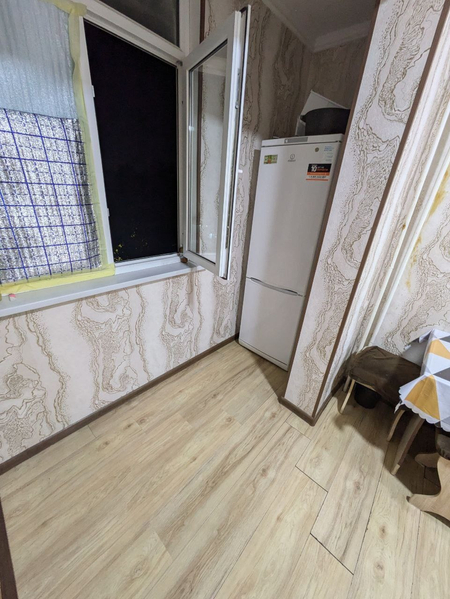 Продам 1-комнатную /3/9 Лисунова
