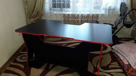 Срочно продам свой геймерские стол!!!