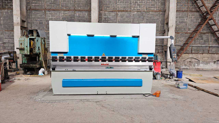 Листогиб Umprotech HBM 125/3200C