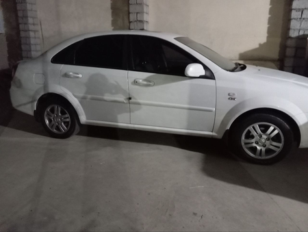 Lasetti aftamat 1.6 sotiladi.