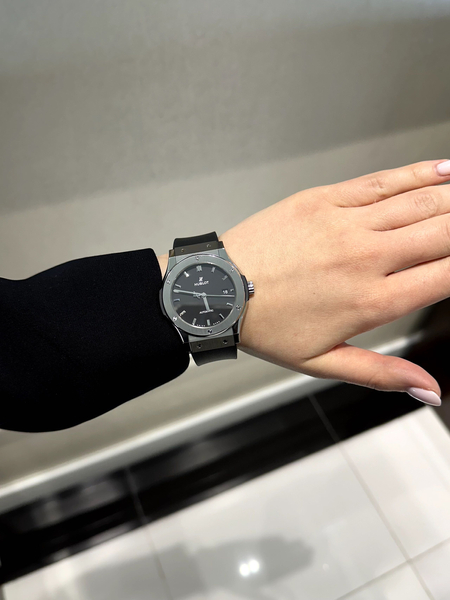 Hublot Classic Fusion Titanium 42 mm 542.NX.1171.RX