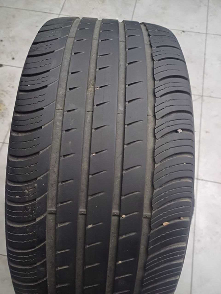 Kumho 245/45/18 100W