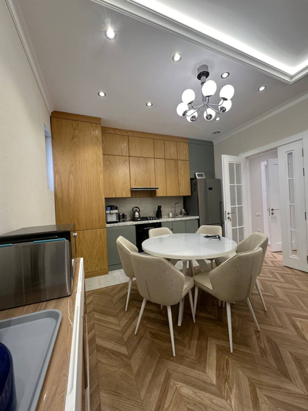 Сдается 3 комнатная квартира на Mirabad Avenue