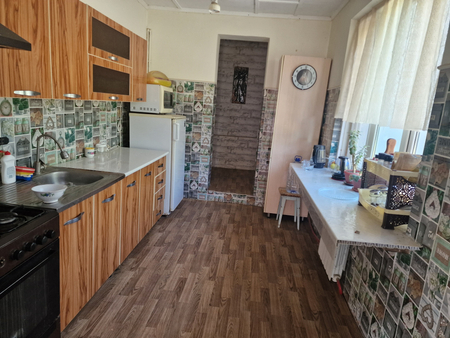Дом с земельным участком
