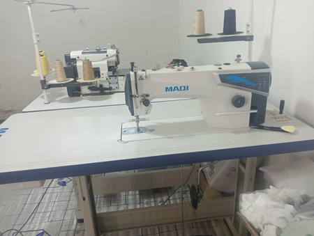 Продам аверлог машинку