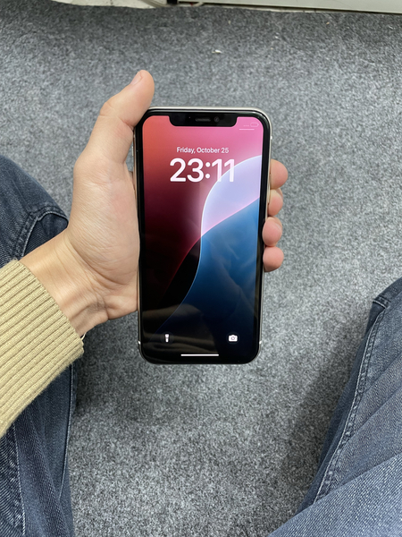 Iphone 11 ideal holatda