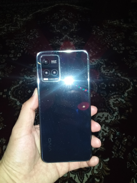 VIVO Y33s почти новый