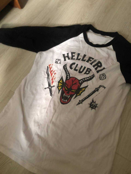 Лонгслив, мерч-кофта Hellfire Club из сериала Очень странные дела