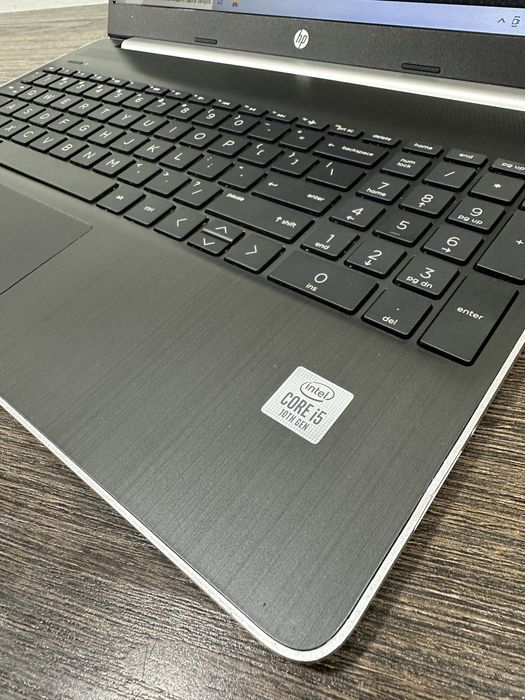 мощный i5 ноутбук Hp 15, отличное состояние, яркий Led HD экран