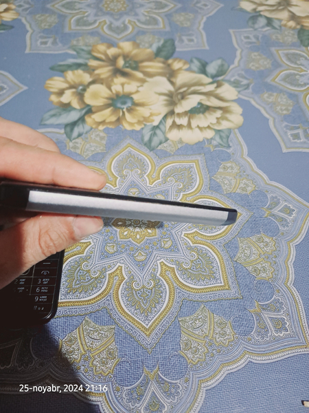 NokiaNokia telefonlari. zaryat. beton. kimgadir zarur bolsa