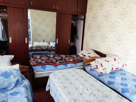 Bollarga yunsobotdan bezmakler kv bor 1 mln dan 3 mahal ovqati ichida