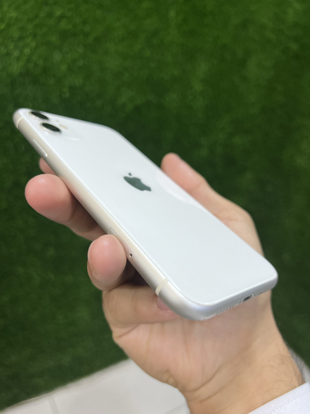 iPhone 11.