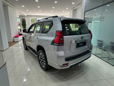 Toyota Land Cruiser Prado 2.7L 2023
