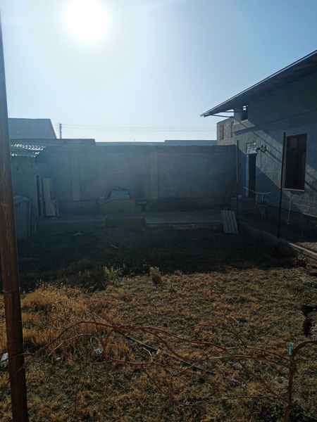 Guliston 3 da masjid yonida xovli sotiladi