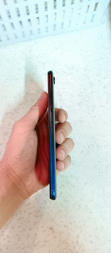 Vivo 1820. Ideal holatda