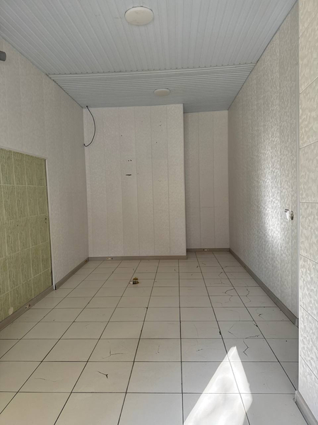 Tezda ofis yer tulasi bilan sotiladi
