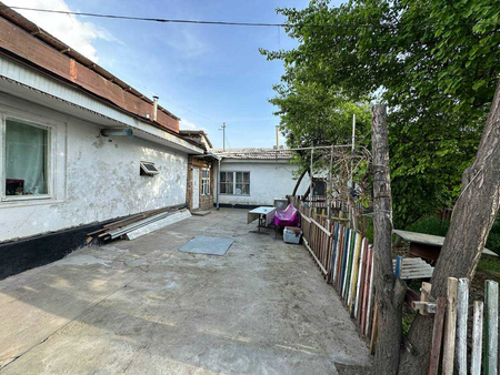 Продается участок в Алмазарском районе ориентир дет.сад № 271 (А)