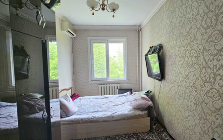 Продаётся квартиры 3/3/4 на Юнусабадском районе 8-й квартал (J2435)