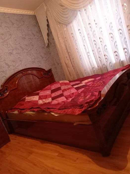 Продается  3х комнатная 77 серия. Парвоз
