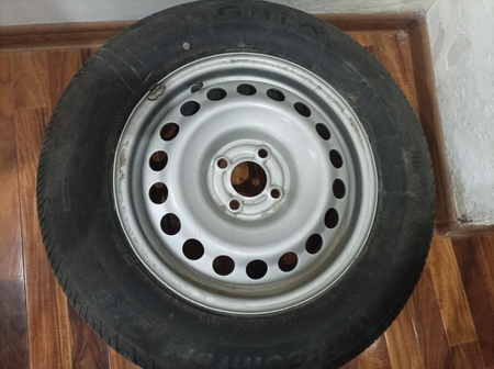 Yangi balonlar. 2 dona komplekt bor.
