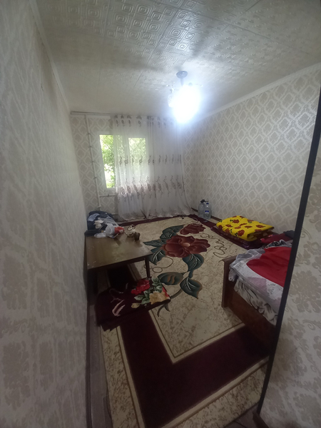 Срочно продаётся 1 ком квартира 1 мкн 1 этаж