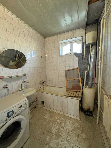 Tayyor 3 xonali 3-qavat tezda sotiladi manzil Terakzor