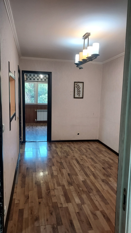 Продам квартиру 4 ком