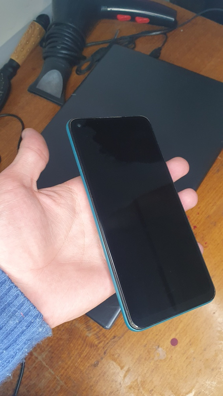 Redmi note 9.   128 gb ram 4