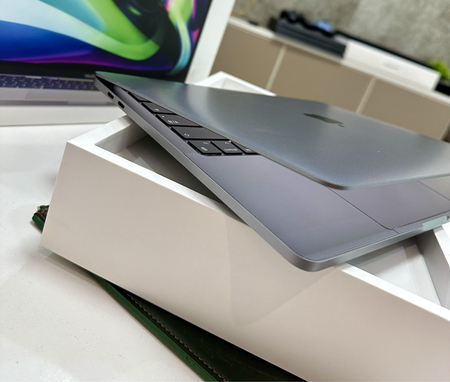 Macbook Pro M1 8/256GB 100% емкость 27 цикл