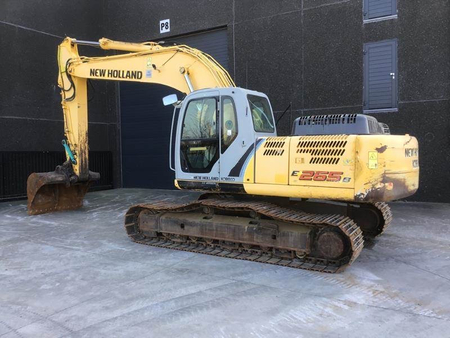 Эксковатор  “NEW HOLLAND” 265