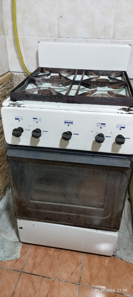 Продам газовую плиту.