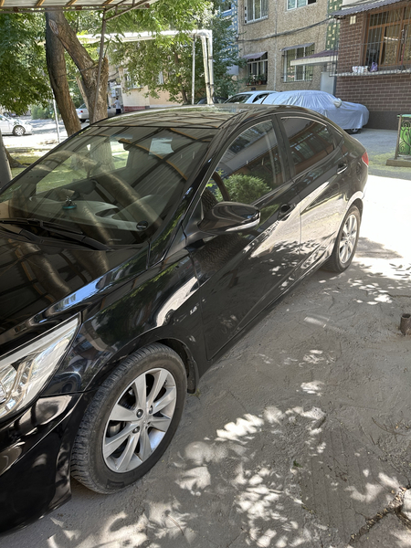 Hyundai accent продается