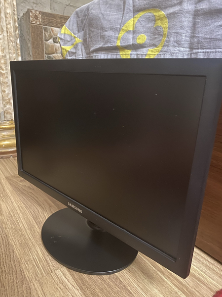 Samsung LED monitor